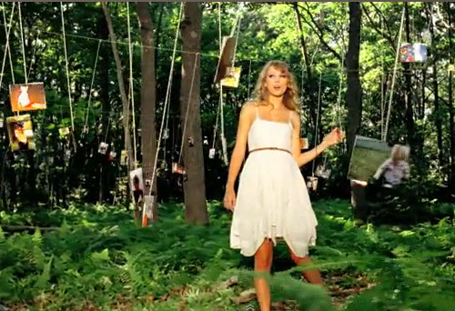 Taylor Swift : Mine Video | ACountry